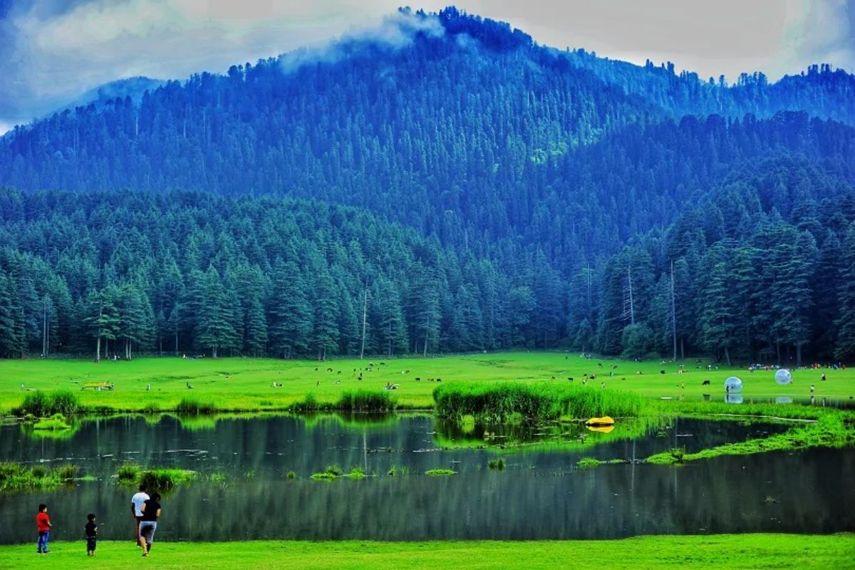 How to Reach Khajjiar: 8 routes connecting this beautiful town to other ...