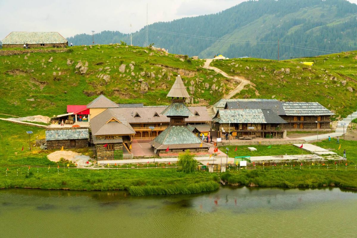 Did you know these 10 weird facts about Prashar Lake?
